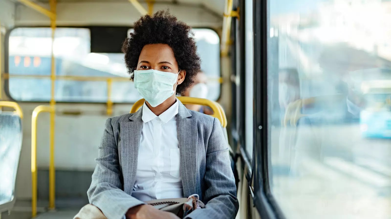 Zde je to, co potřebujete vědět o mandátu CDC pro maskování pro cestovatele