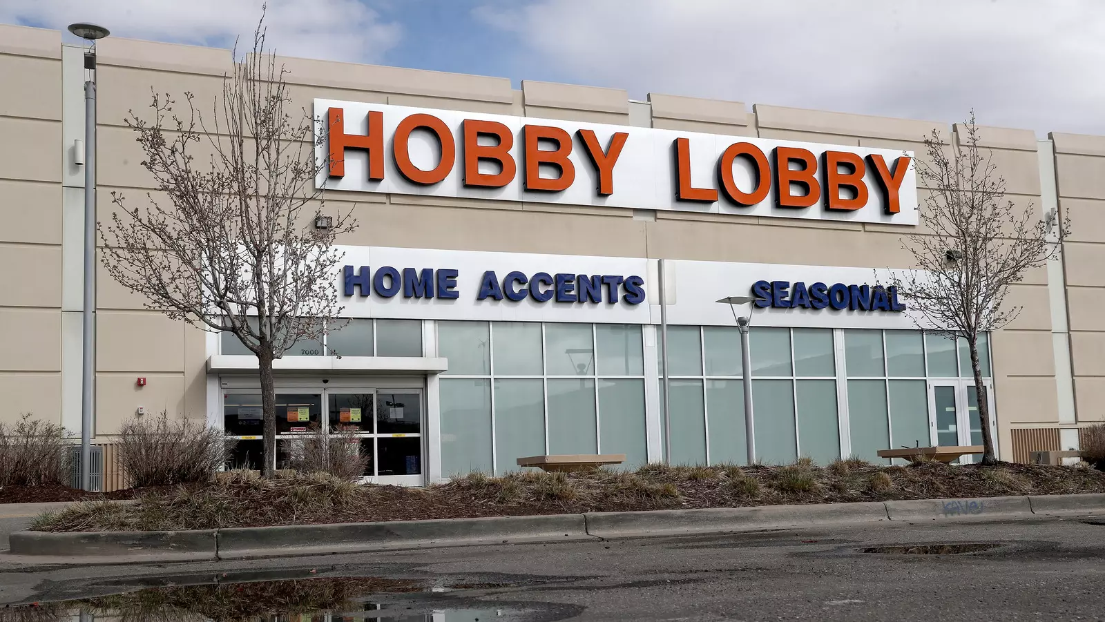 Skutečný důvod Hobby lobby právě zvýšila svou minimální mzdu